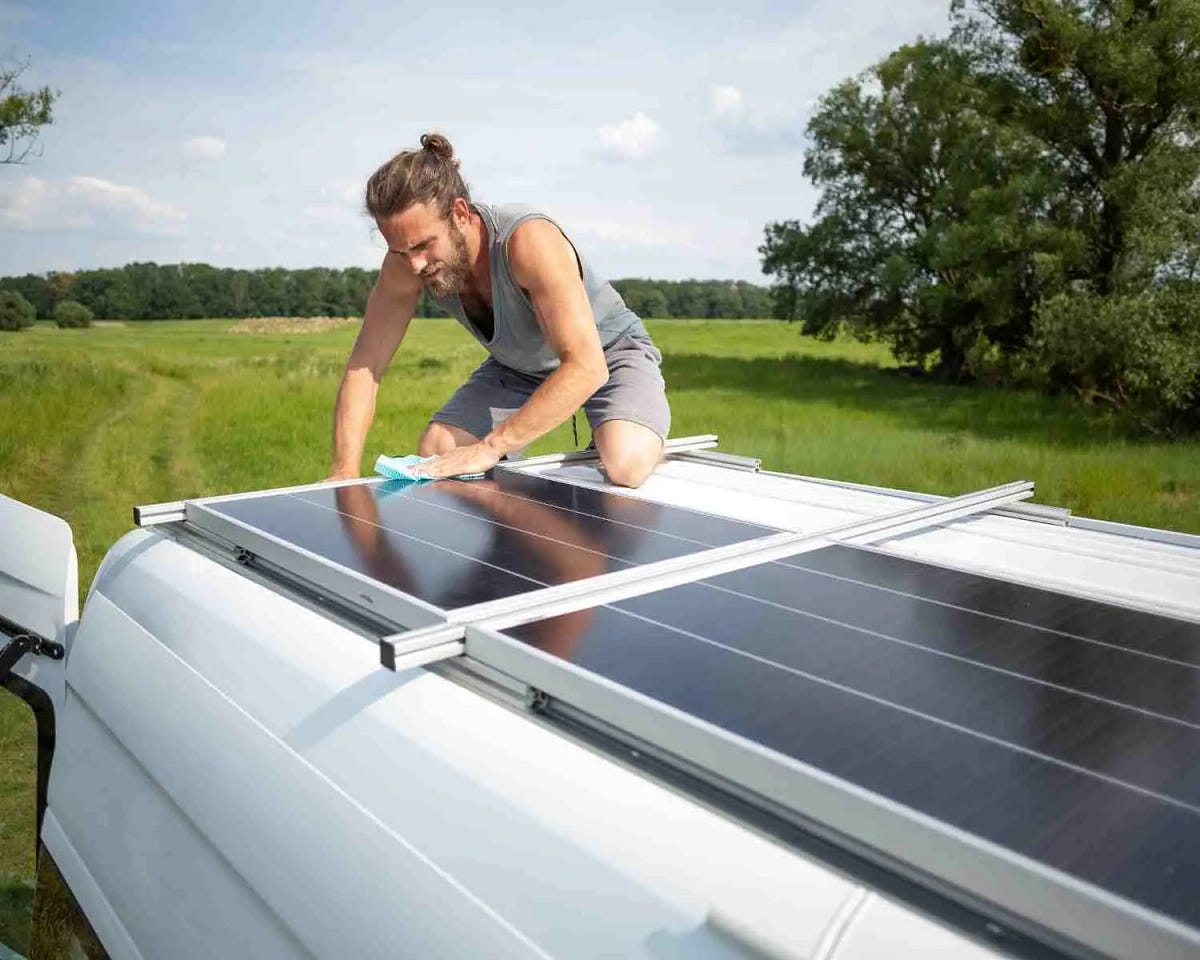 Koliko solarne energije mi treba za kombi? | by Solarni Portal | Medium