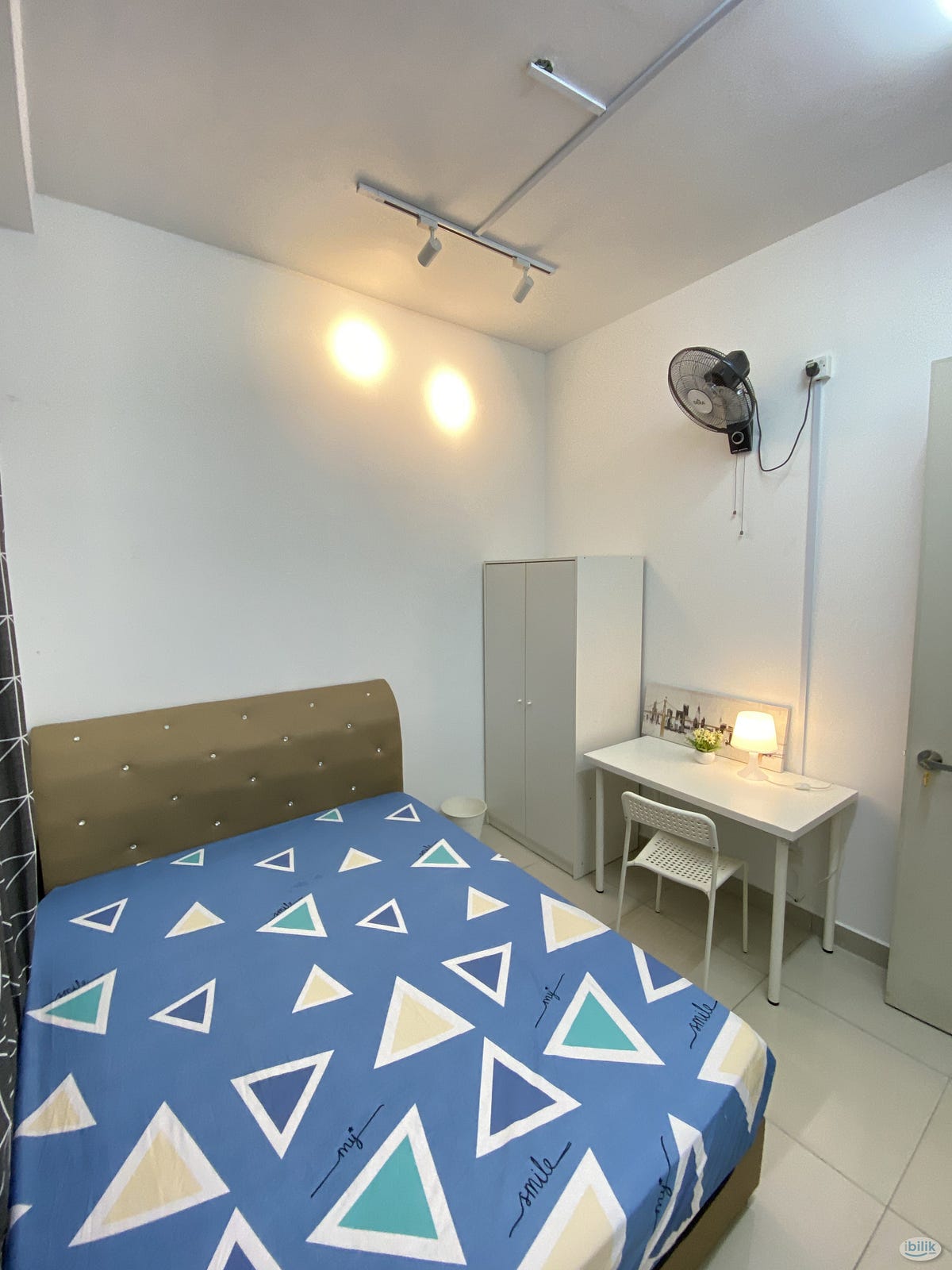 Clean Middle Room at Taman Mas Sepang, Puchong - CLM Mgmt - Medium