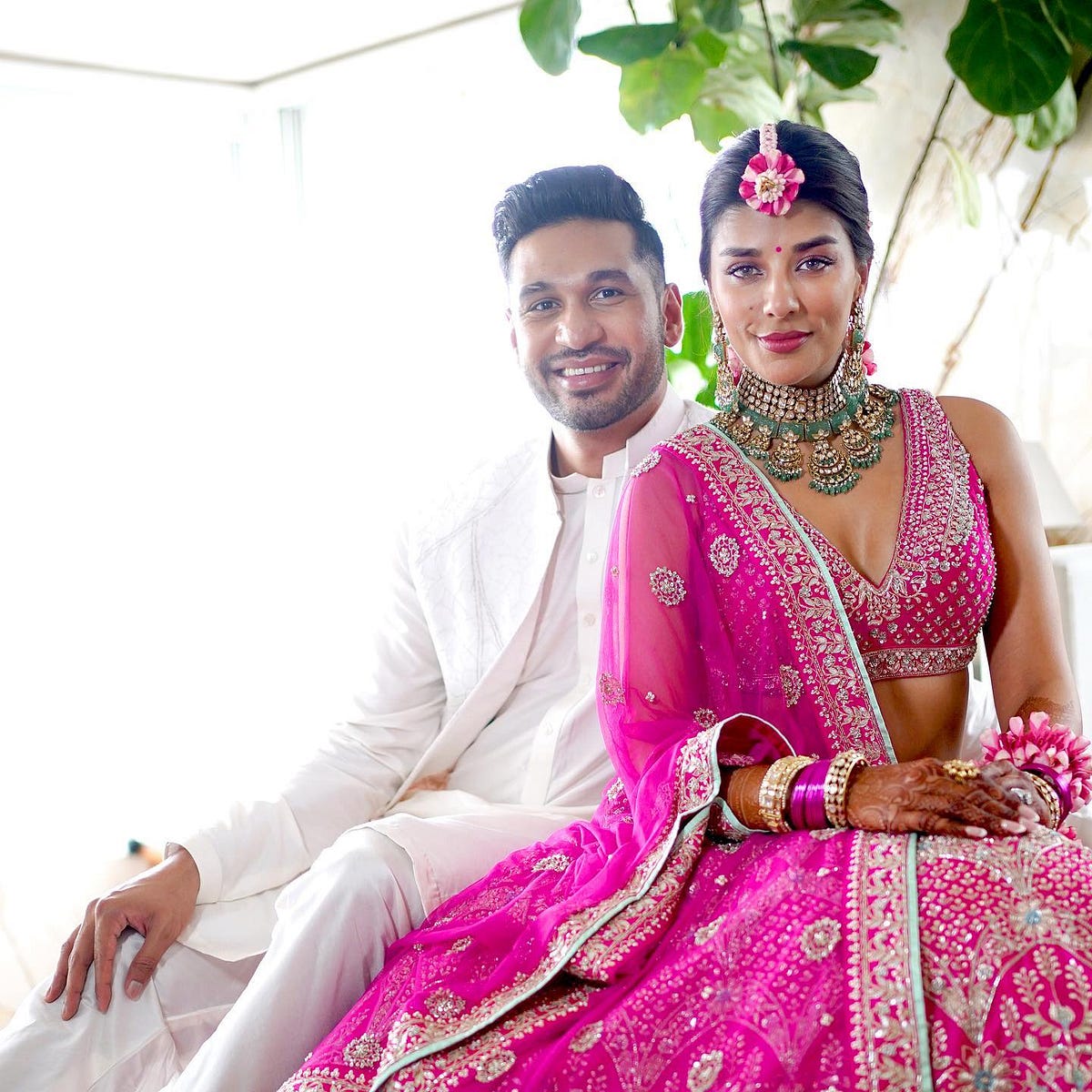 Singer Arjun Kanungo Married Beau Carla And We Love Their Wedding Looks ...