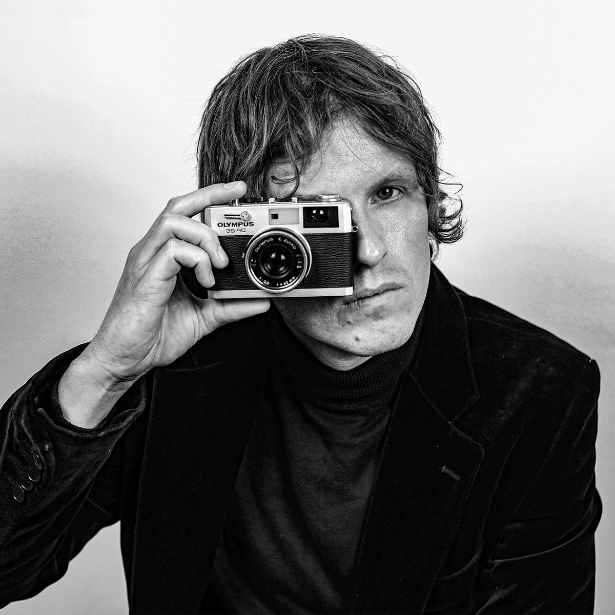 Alex Lipinski: Chasing Authenticity in a Vacuous World | by Music Arena ...