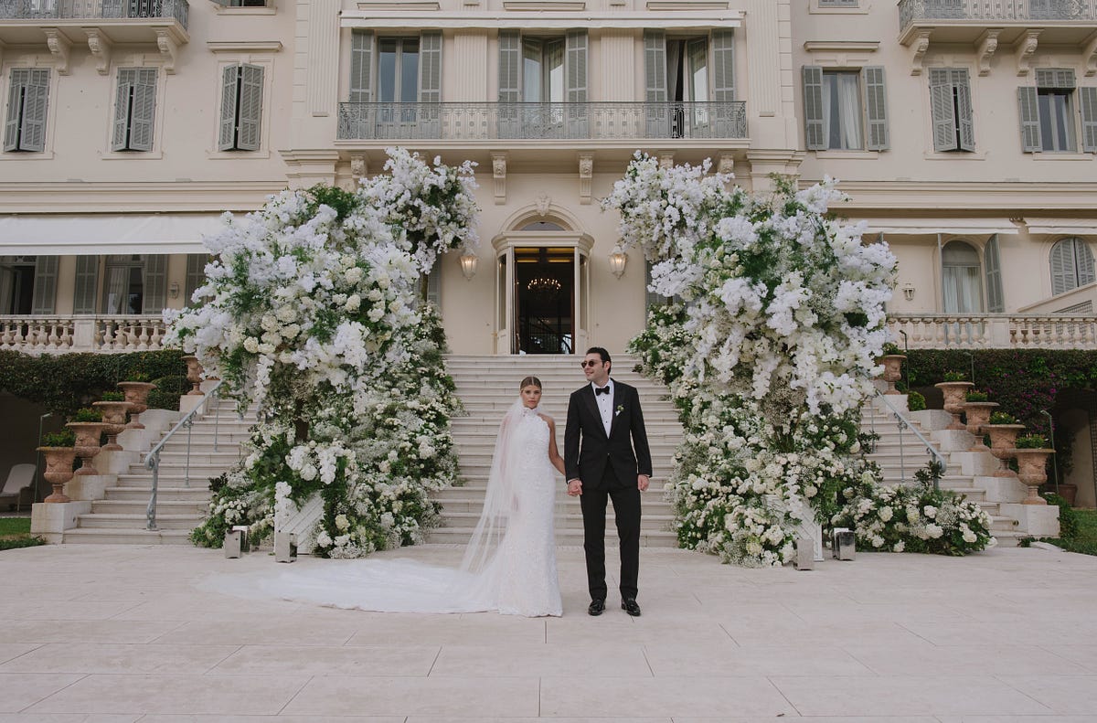 Sofia Richie, CinemaCon, Madison Beer, Met Gala and John Mulaney ...