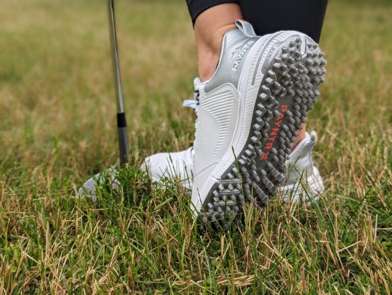 Best Beginner Golf Shoes: Step Up Your Game! | by Farjana Pervin | Jul, 2024 | Medium