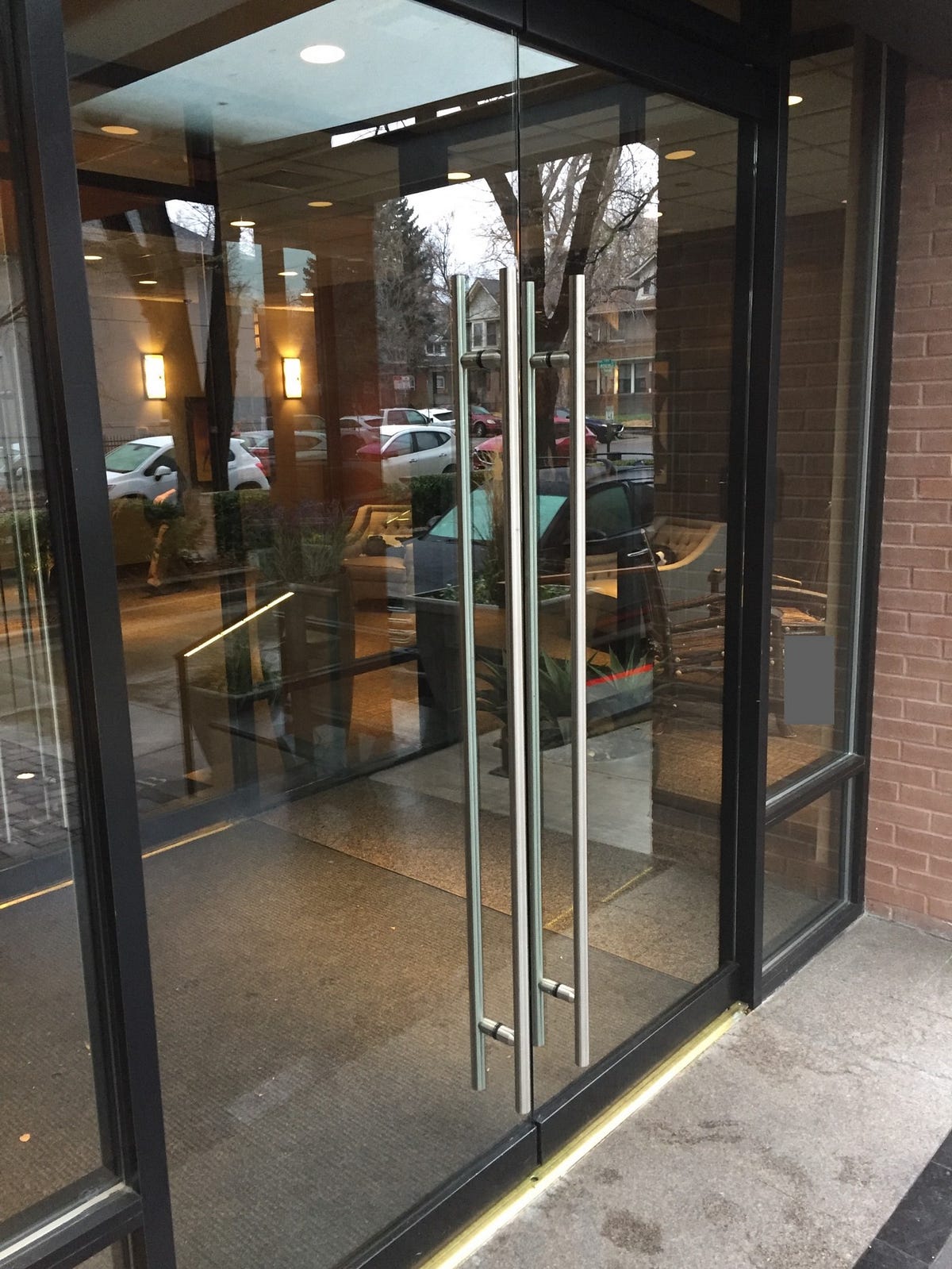 เรื่องของ Nudge กับการออกแบบทางเลือก | by Teerayut Hiruntaraporn | Medium