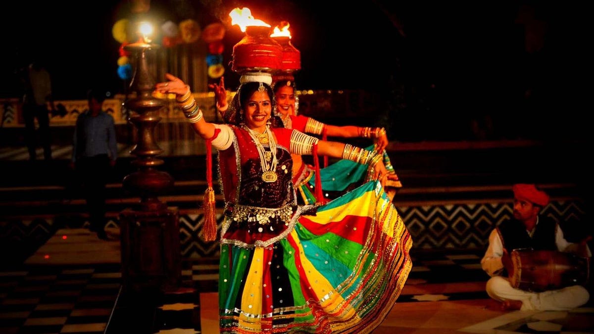 Cultural Experiences on a Desert Safari: Insights into Traditional ...