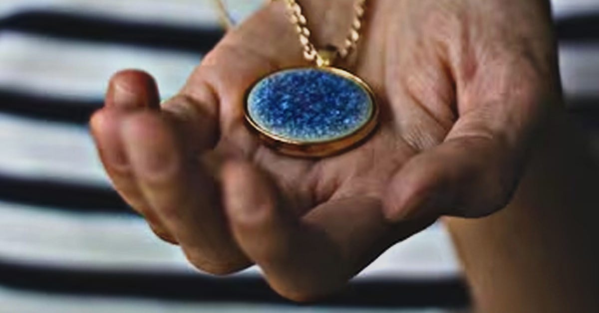 Se revelan exquisitos talismanes hechos a mano | by Botánica Indio ...