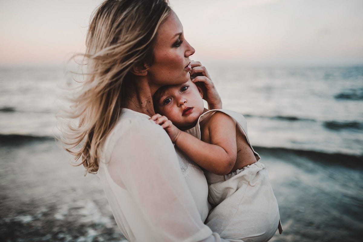 MOTHERHOOD: THE JOURNEY OF A SINGLE MOM | by @the.tracee | Medium