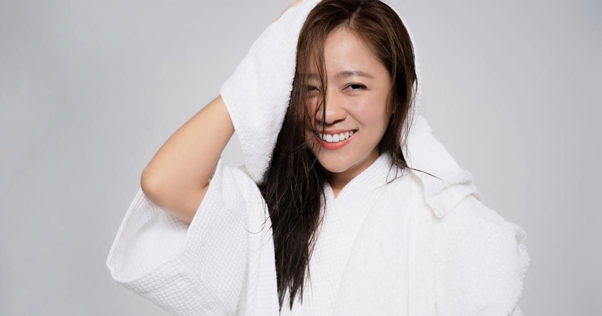Towel Dry vs. Air Drying Hair - Towels Edition - Medium