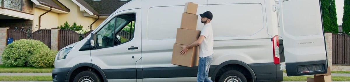 Tips To Find Cheap And Best Courier Service | by Pinnacle Couriers | Medium