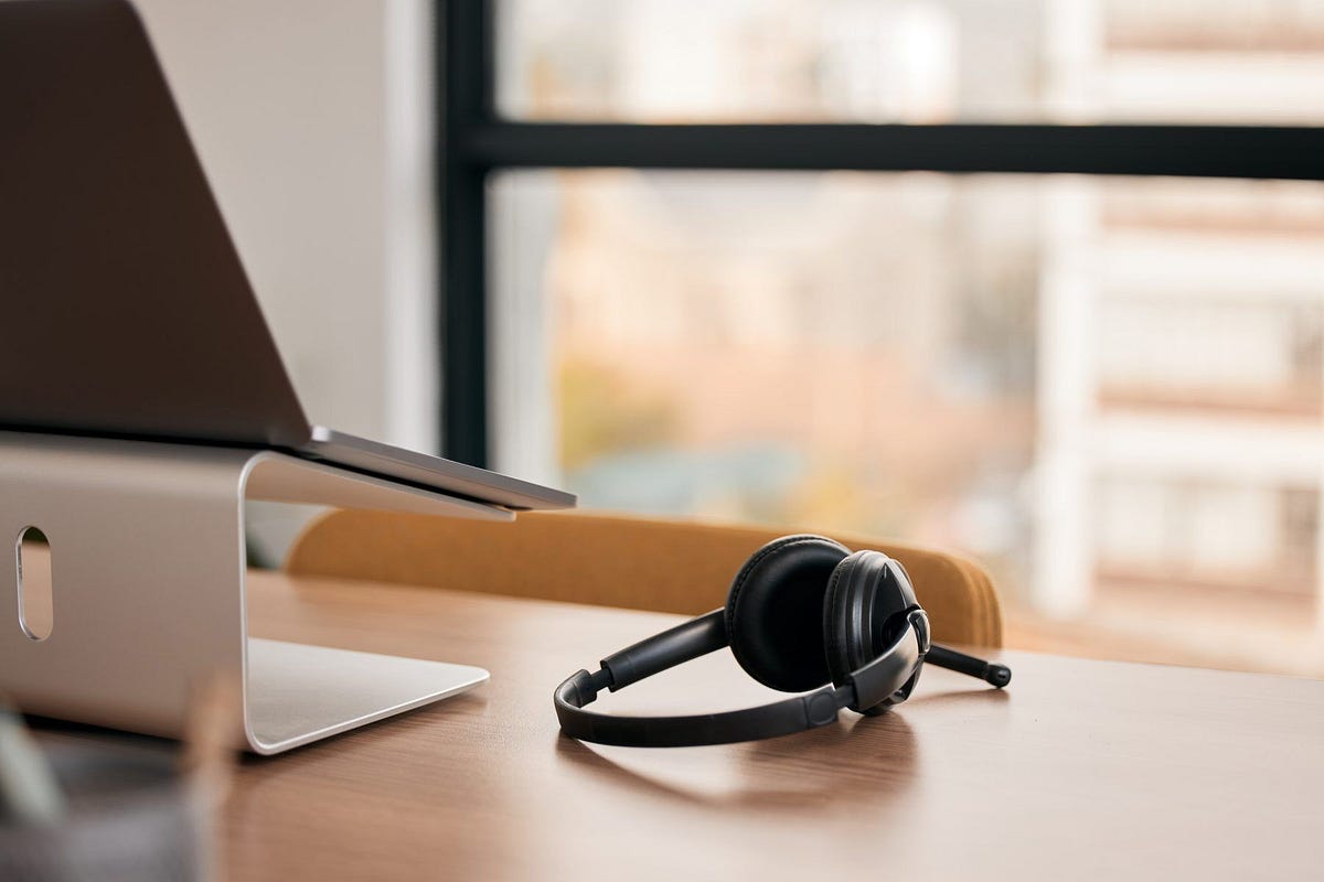Conference Speakerphone vs. Headset: Which Is Better for Home Office ...