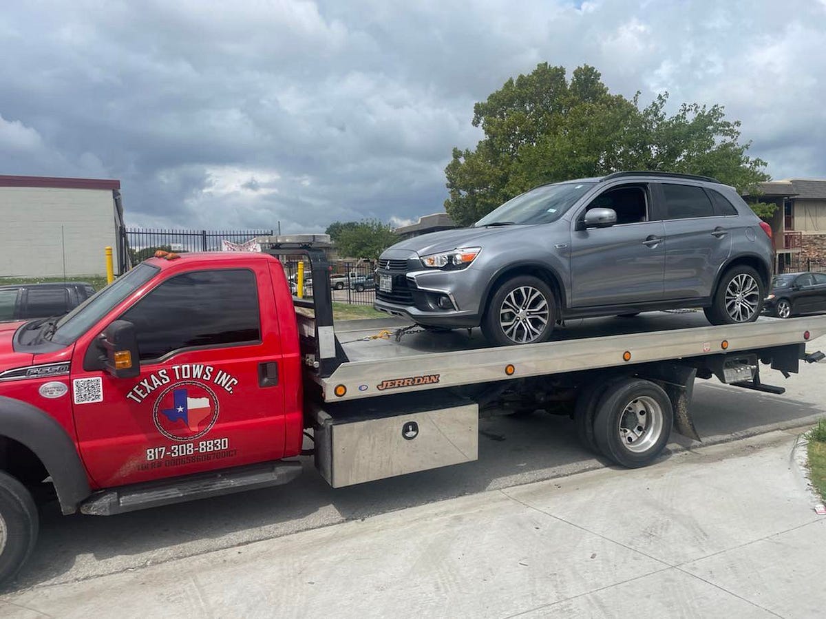 What To Look For In A Roadside Assistance Service | by Texas Tows Inc ...