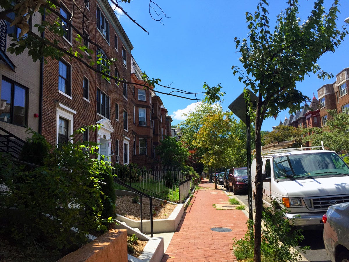 “Geography of Nowhere’s” Suburban Critique Still Relevant for Today’s Urban Age | by Musing Vibe ...