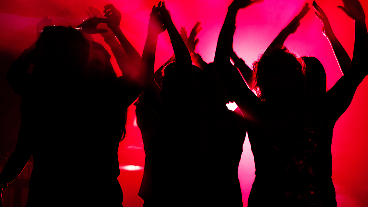 The Psychology of Music: How DJs Control Emotions on the Dancefloor ...