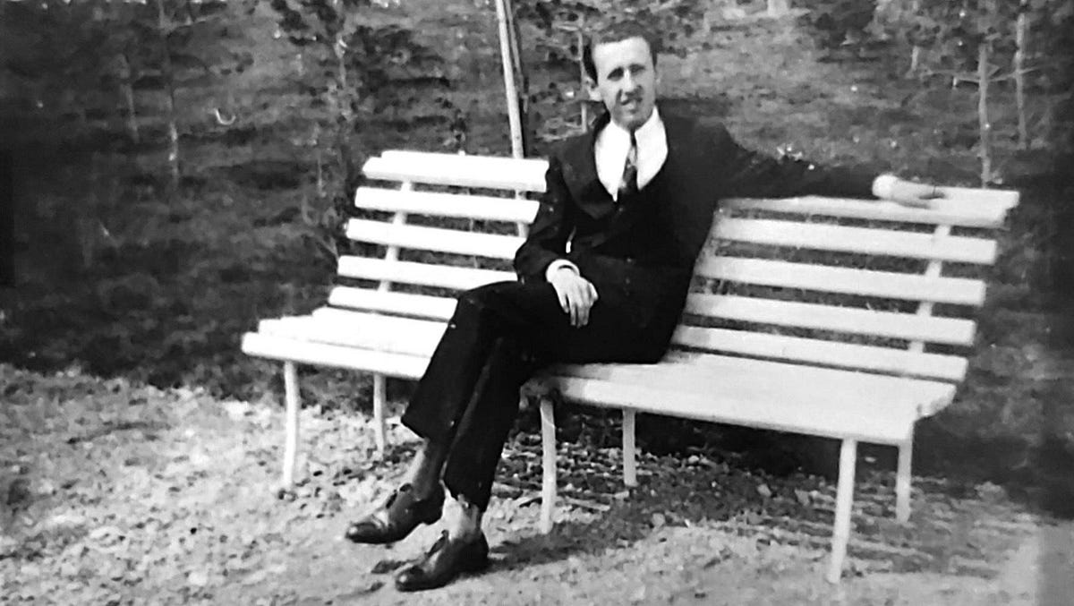 Orhan Veli Kanık Şiiri Neden Unutulmamalı | by Pozan | Yazı Rehberi | Medium