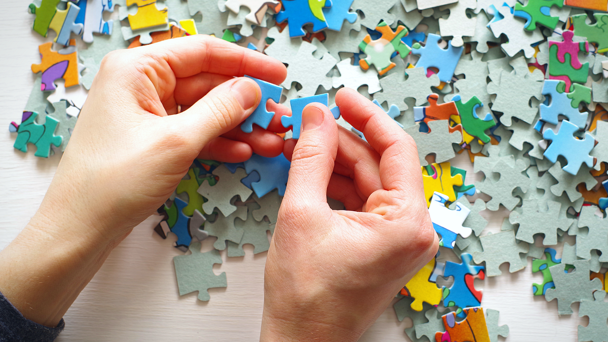 Simulation of Jigsaw Puzzle Strategies | by Kel | Medium