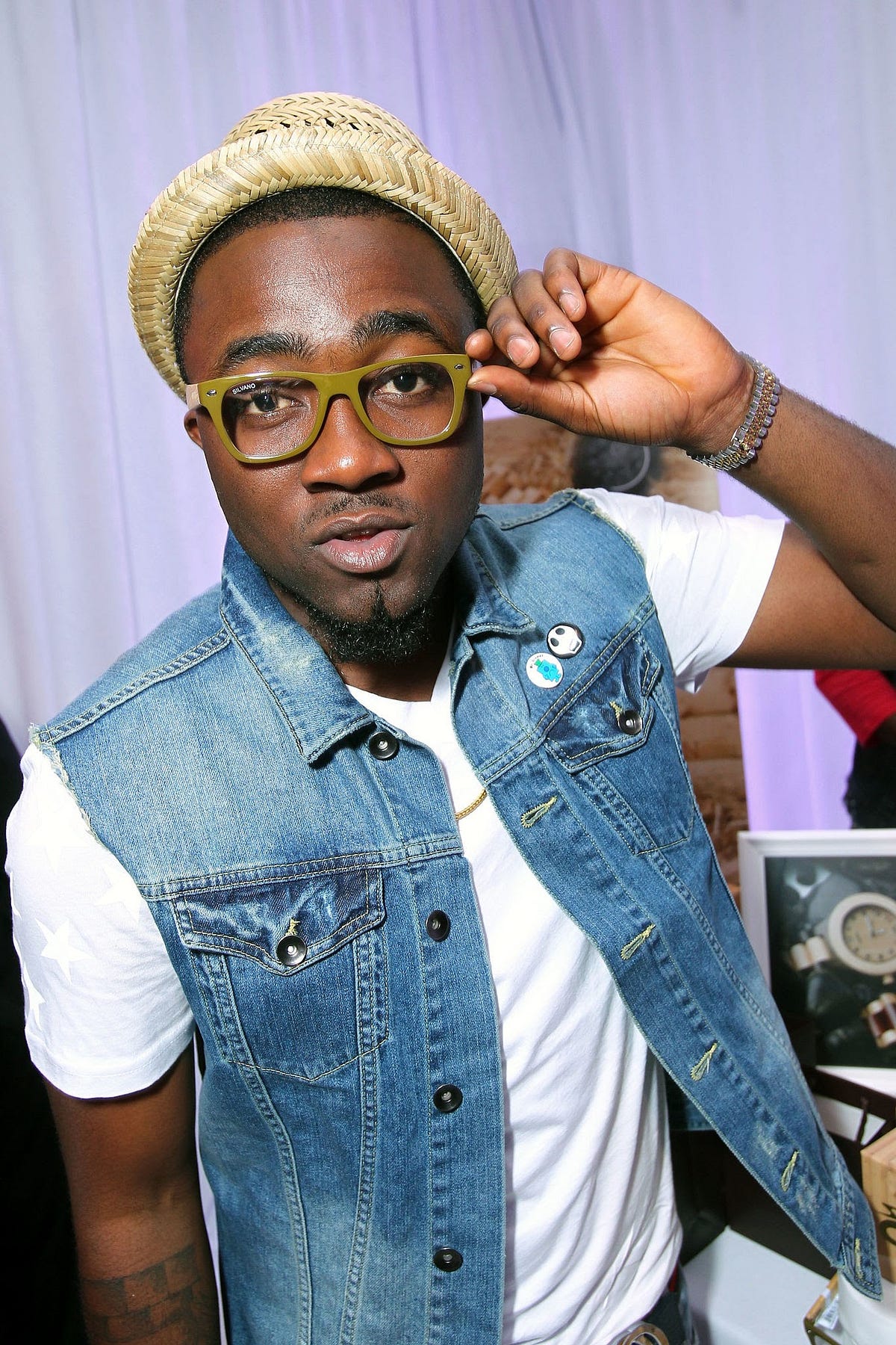 Nigerian rapper and singer arrested for assault charges. - Tickernewsng ...
