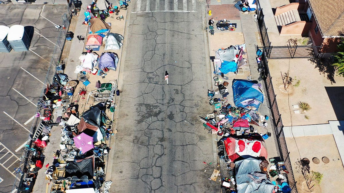 Phoenix buys land to give city’s growing homeless population structured ...