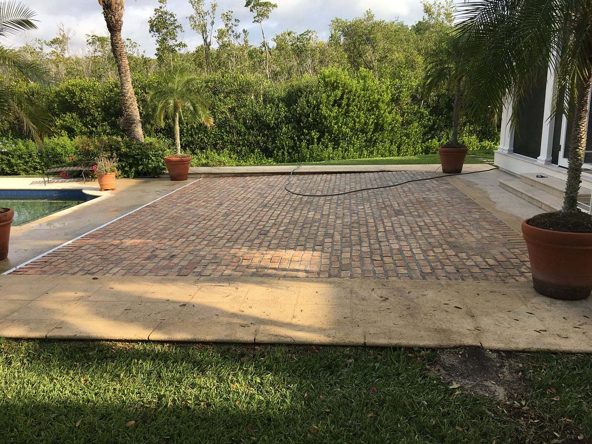 Chic Patios Florida Ideas for Small Spaces | by Vero Outdoor Living ...