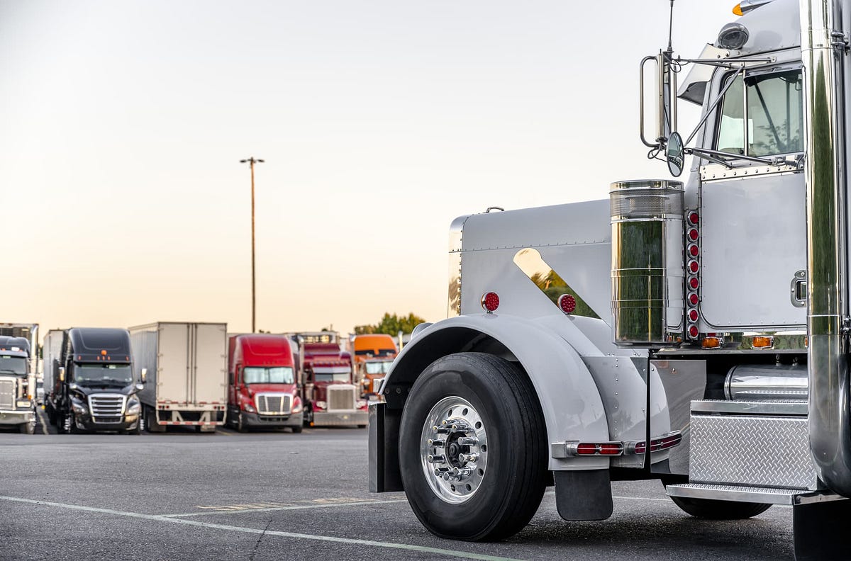 Physical Damage Insurance for Semi Truck | by Fastline Insurance | Medium