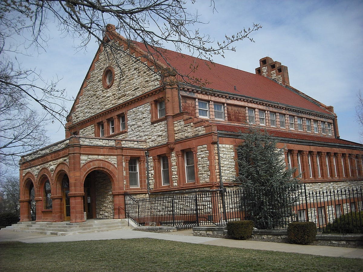 Historic Spooner Hall Was the First Library Building At the University ...