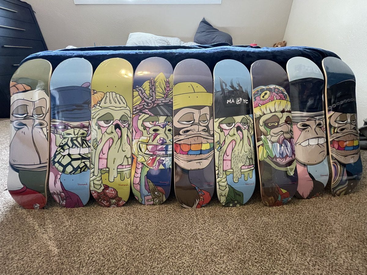 NFT Research Diary ：NFT = luxury goods?Sharing an idea today: NFT and luxury goods currently on ...