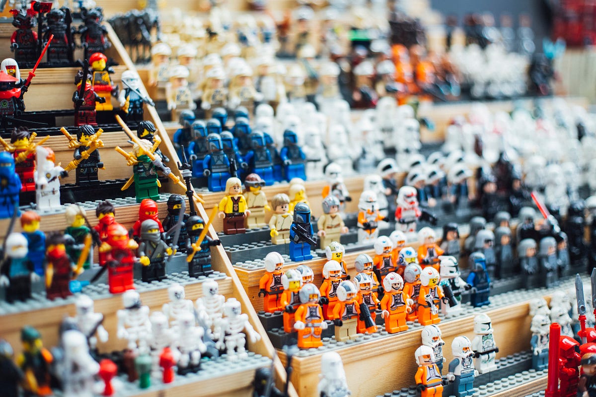 Building Blocks of Causal Inference — A DAGgy Approach Using Lego | by ...
