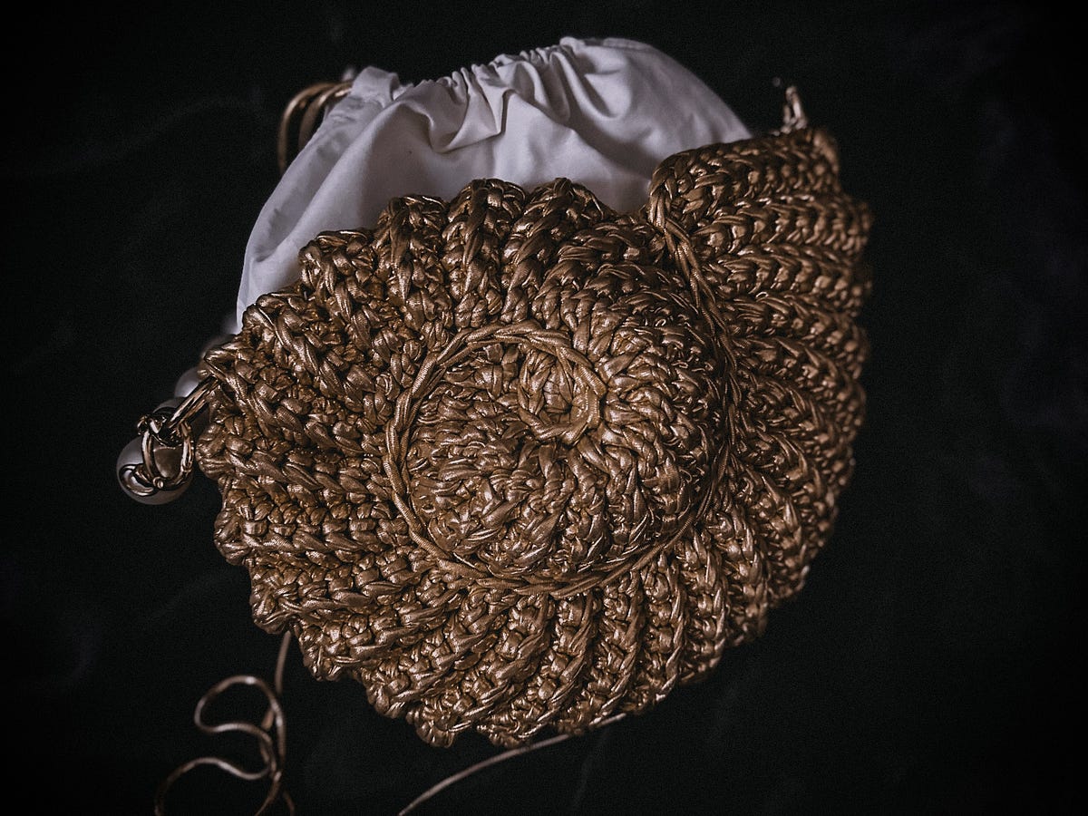 Crochet Pattern Shell Bag PDF Digital | by Craftycarla | Jun, 2024 | Medium