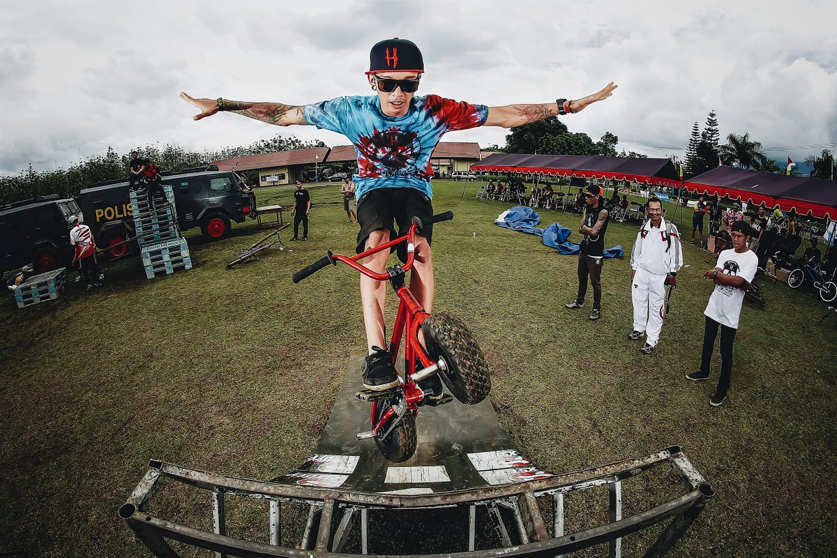 Knowledge VS Confidence. Knowledge and confidence are both… | by ...