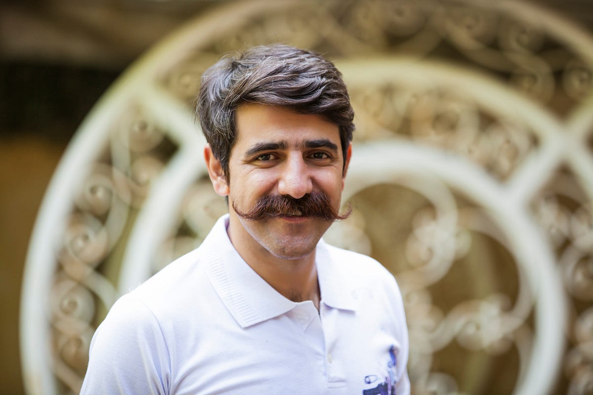 從 Mustache 的 render 函式了解模板系統如何解析並渲染傳入的資料 | by Eason Lin | Medium