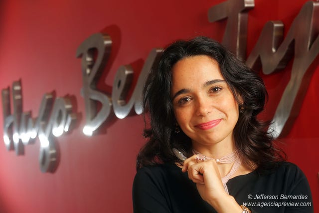 Gabriela Niederauer | by Jefferson Bernardes | Medium