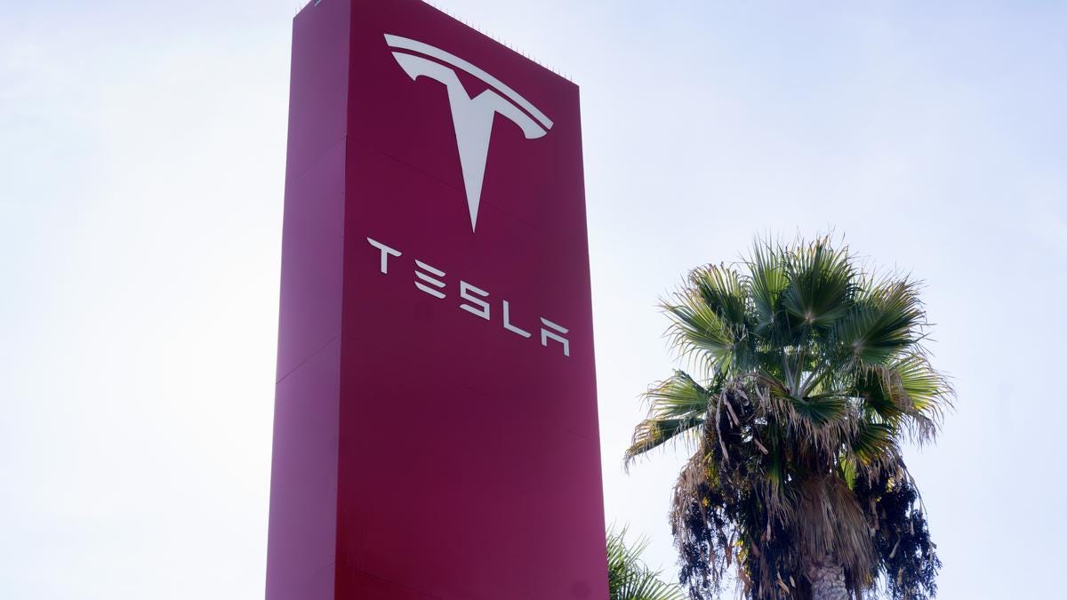 Unveiling the Layers: NHTSA’s Investigation into Tesla’s Autopilot ...