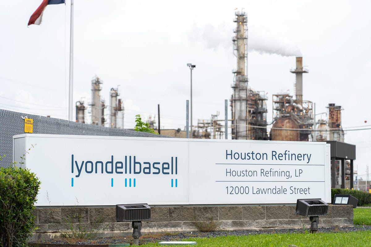 The Giant Chemical Refinery Creator LyondellBasell (NYSE:LYB) (And It’s ...