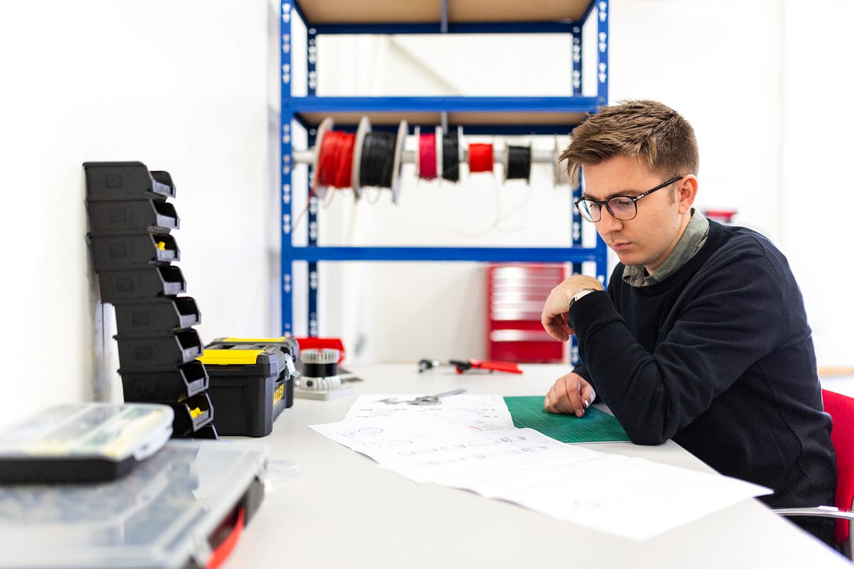 Day In The Life Of A Data Engineer — What Do Data Engineers Do? | by ...