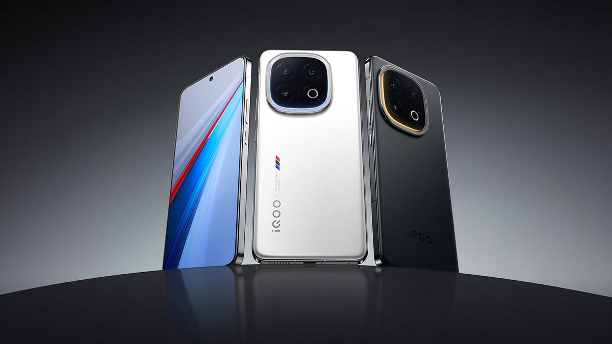 For the sake of this in-depth study, the iQOO 13, which is the flagship ...