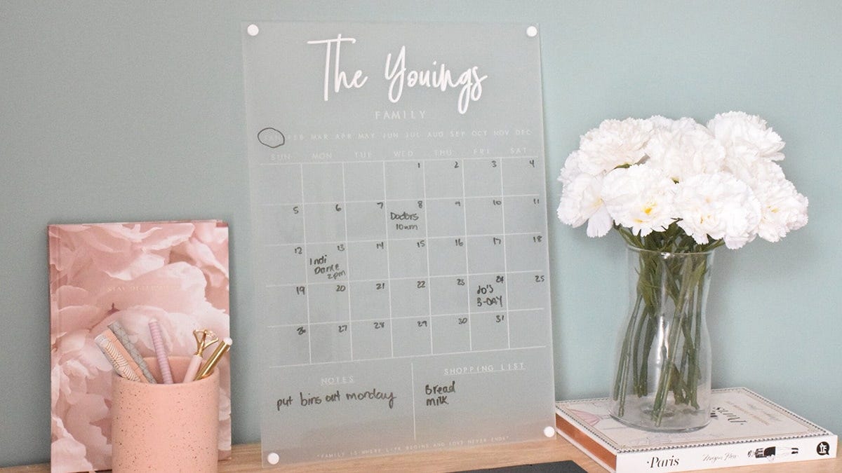 Make Your Wall Eye-Catching With A Calendar - Nordicwallcanvas - Medium
