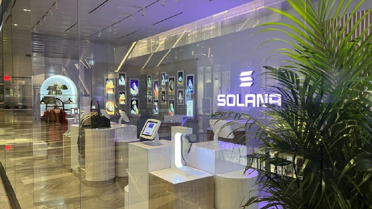 Solana just launched a physical store in metaverse | by Infowealthgeeks ...