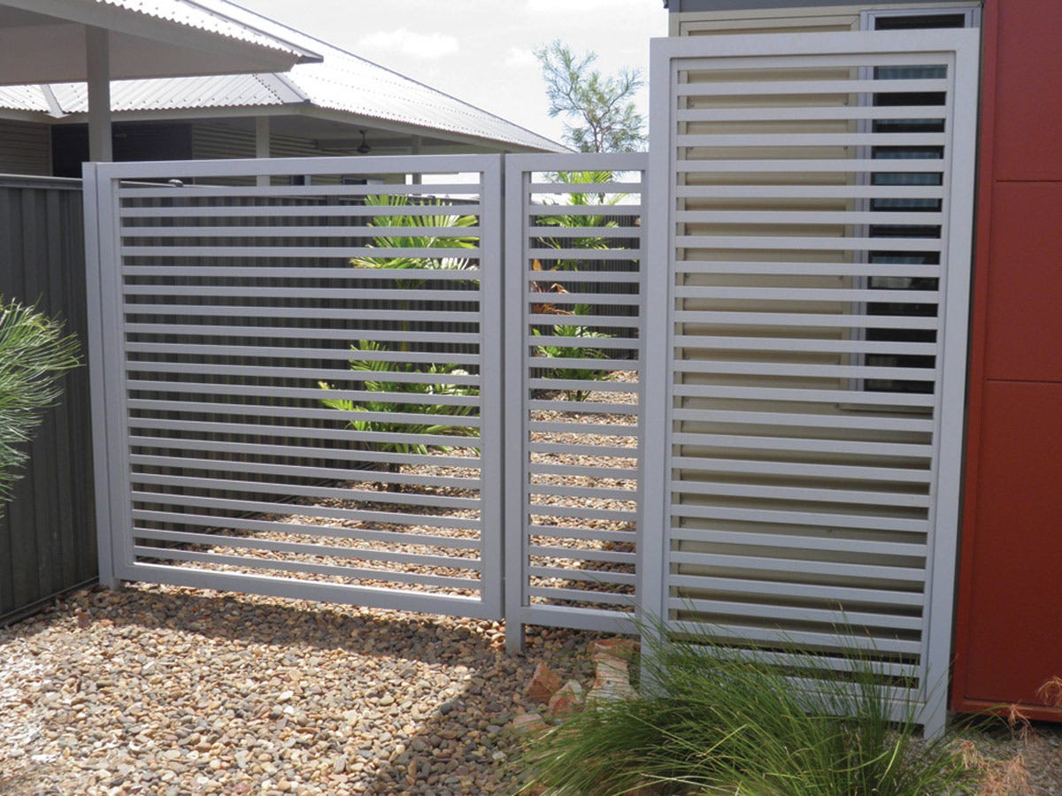 Choosing the Right Colour and Finish for My Slat Fencing | by Boardwalk ...