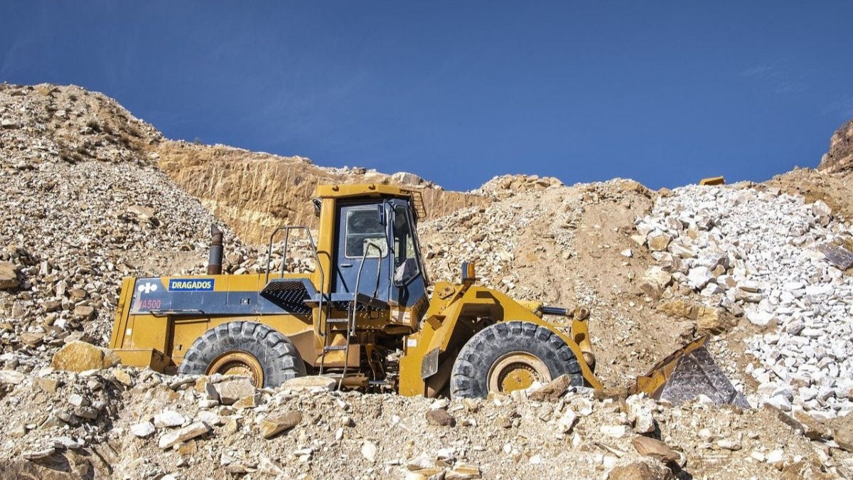 Saham ADRO: Momentum Menarik Dari Spin-Off Anak Perusahaan | by Hendy Harnio | Medium