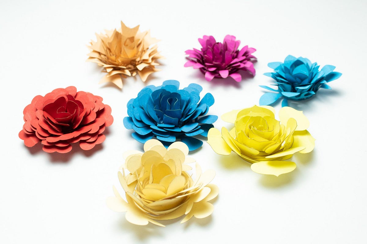 Rolled Flowers - Cvqpg - Medium