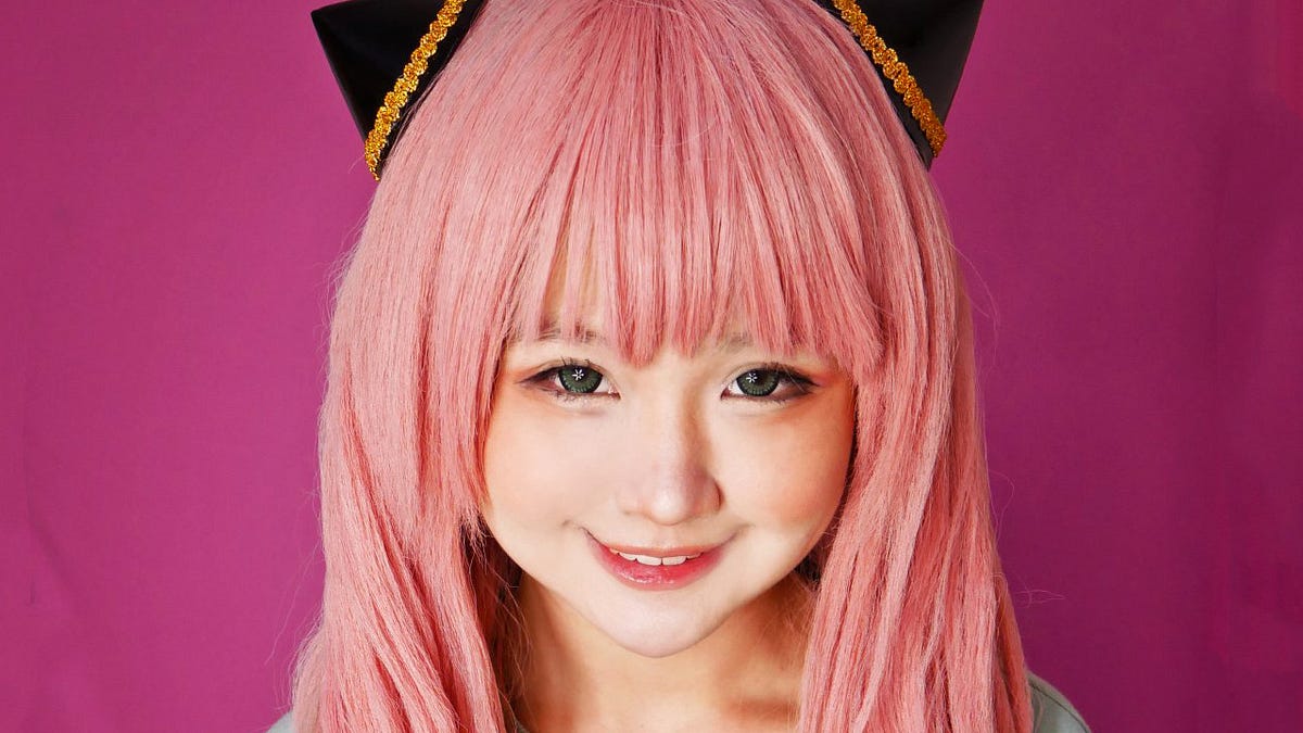 Una cosplayer diventa virale vestendo i panni di Anya Forger di Spy × Family | by Go Nagai World ...