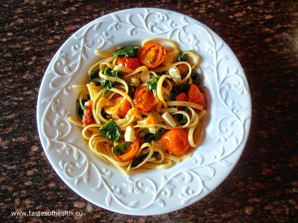 Top 10 Spaghetti — with Spinach, Mozzarella and Cherry Tomatoes ...