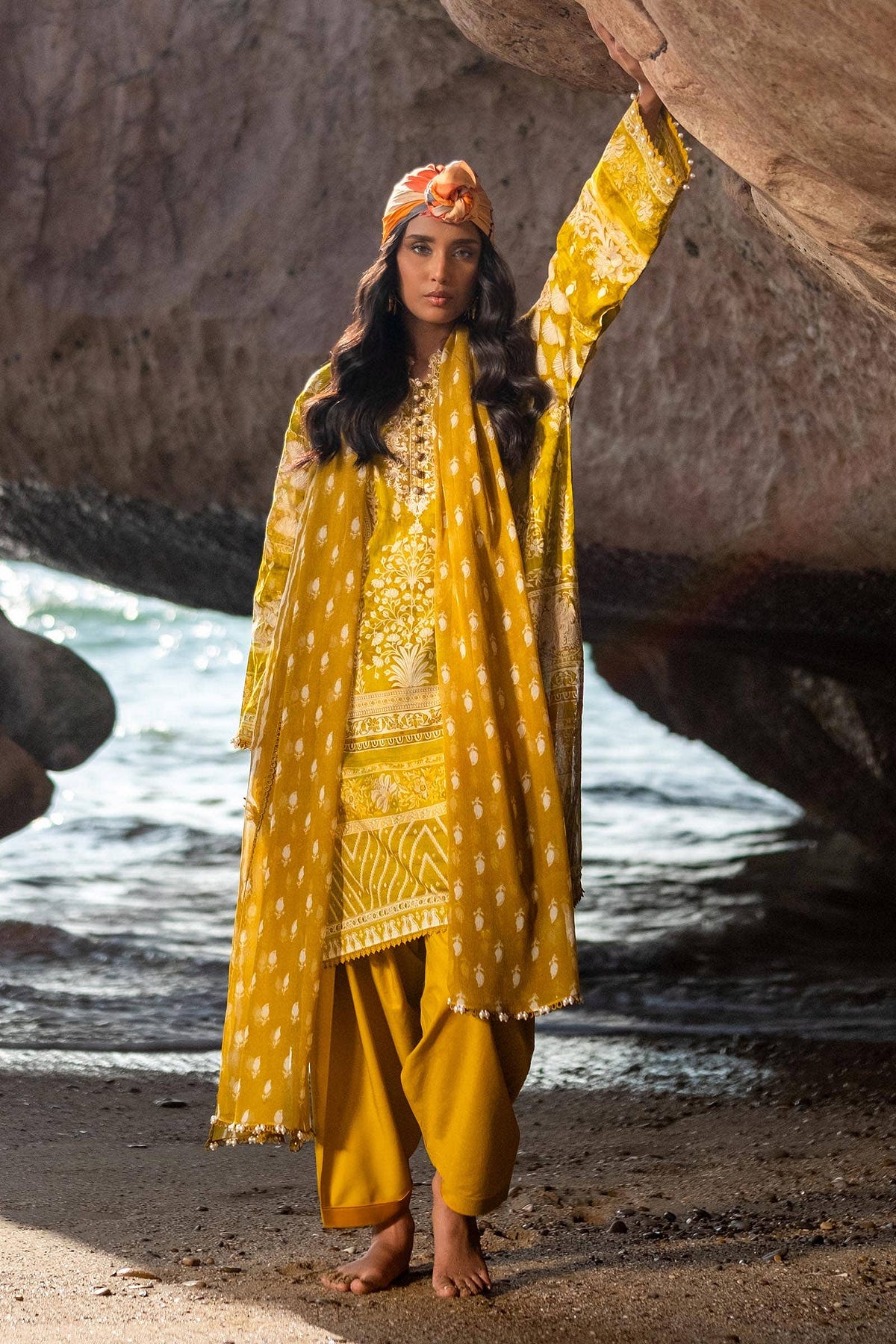 Sana Safinaz Mahay Lawn 2024 | H241–005B-CI - The Fashion Station - Medium