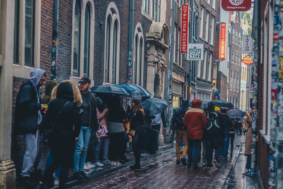 Javascript 17 — 佇列queue 回想上一篇所介紹的堆疊stack 那這篇我們再來說說 佇列queue