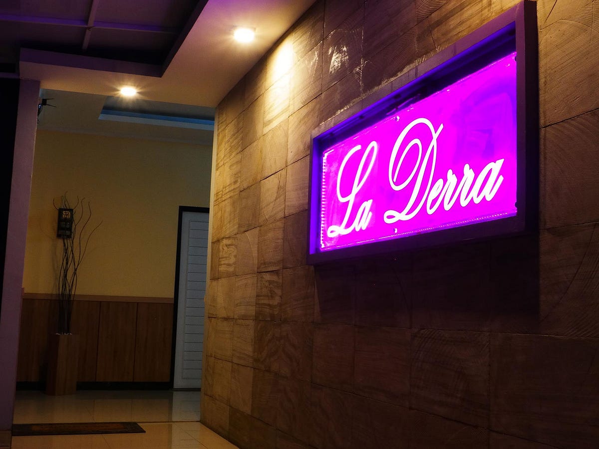 Review La Derra Hotel Dekat Taman Wisata Alam Malabar di Purwakarta ...