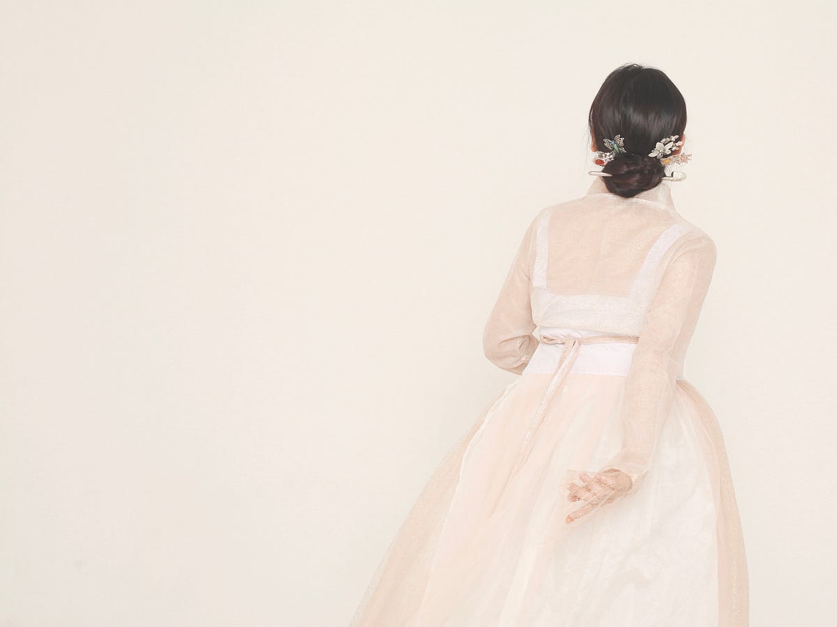 A Collection of Stunning Modern Hanboks - The Daily Cuppa - Medium
