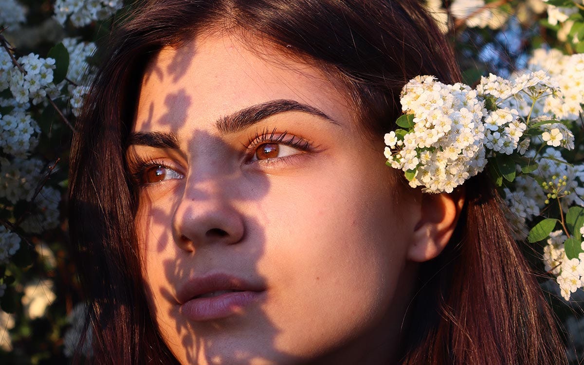 How To Grow A Longer And Fuller Eyelashes | by Gollee | Medium