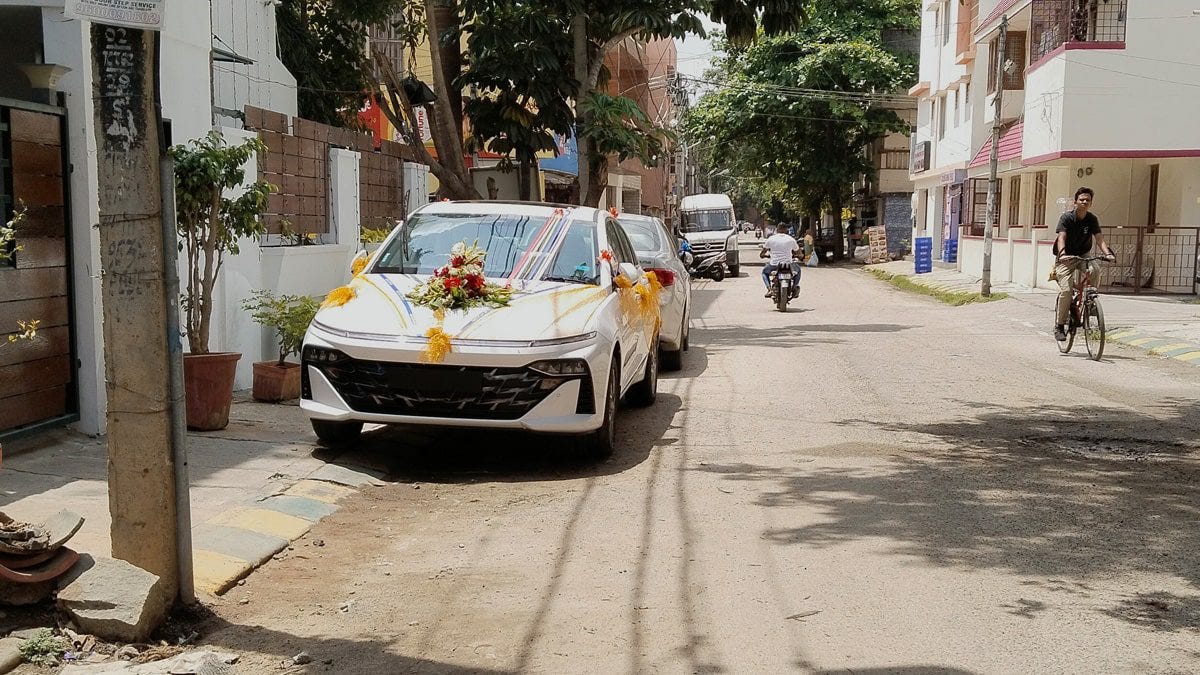 Parking Space Problem Bengaluru, Buying A Car Without Arranging Parking ...