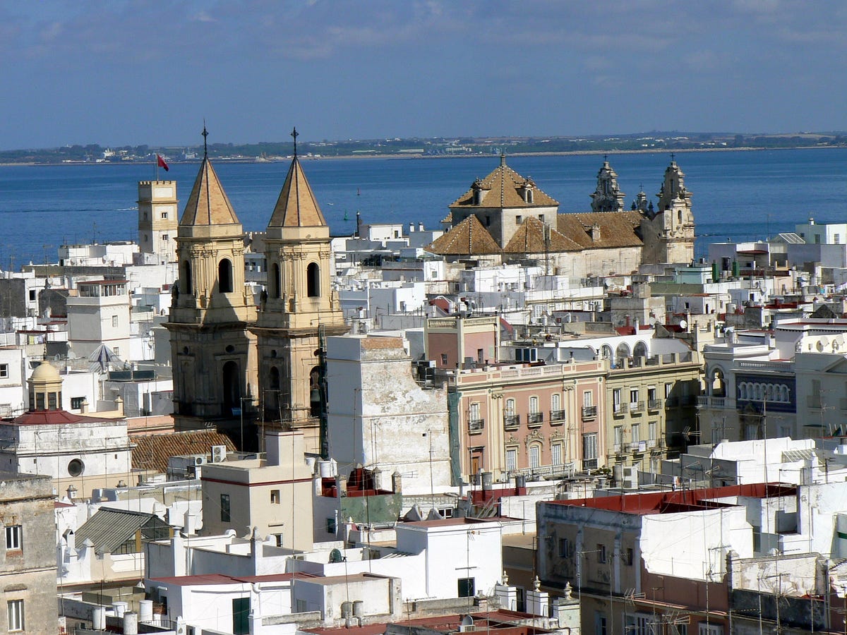 Visit the city of Cadiz for a weekend | by NizaCars | Medium
