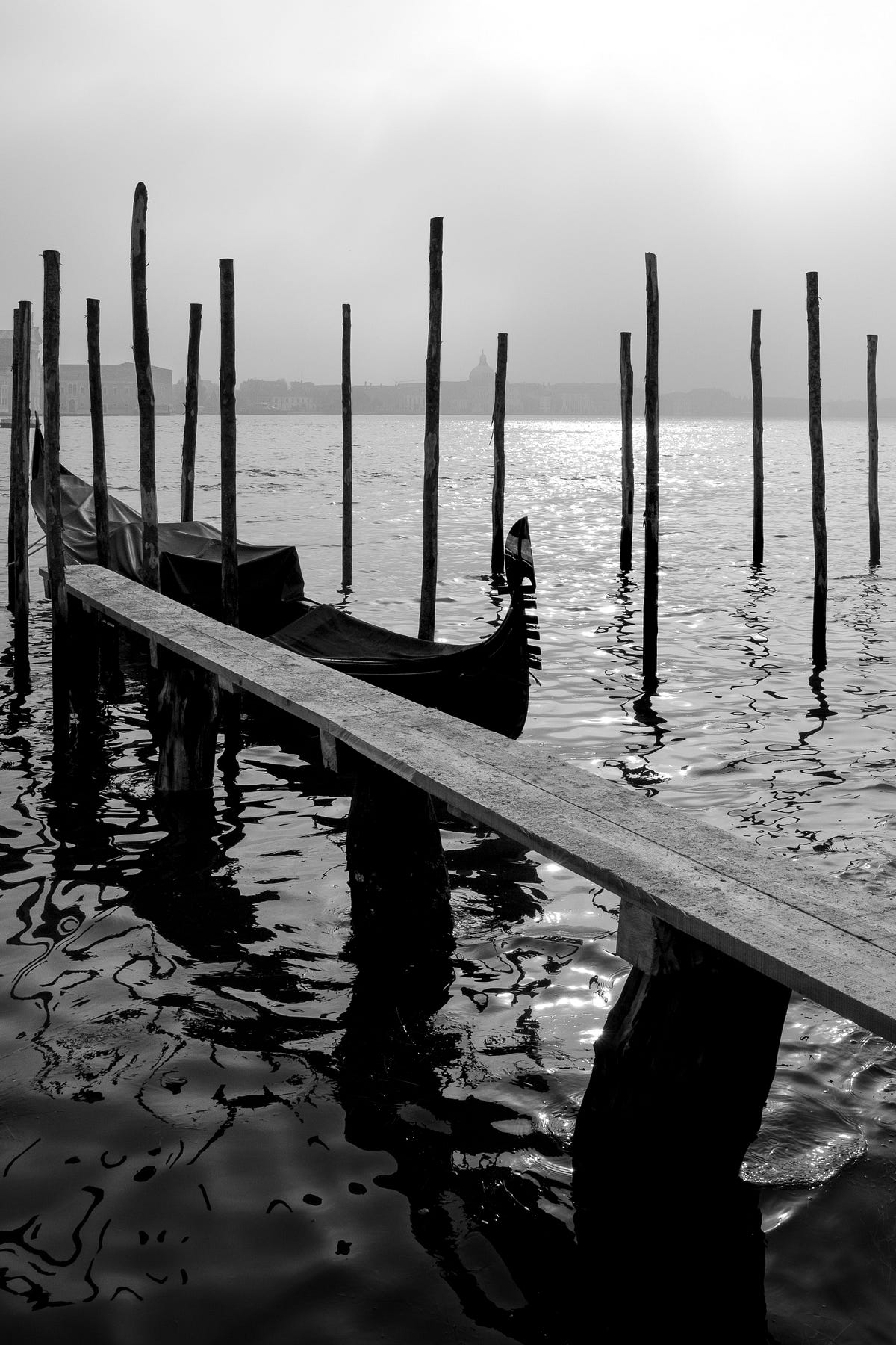 Holding Patterns - Scrittura - Medium