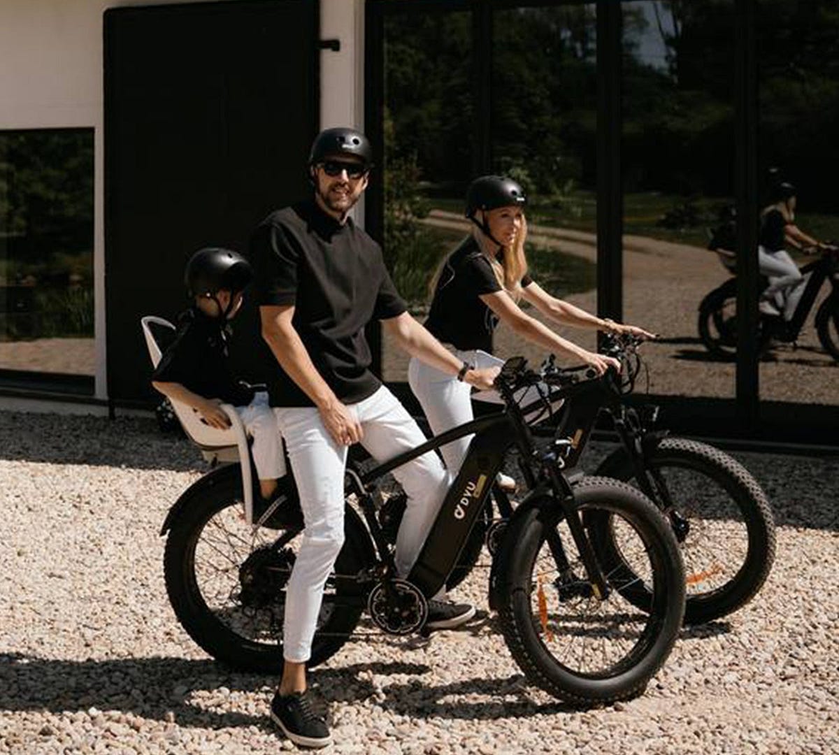 Going Green on Two Wheels: Why Electric Bikes Can Be a Game-Changer for ...