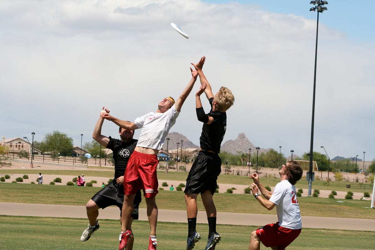 USAU Drops the Disc in Lead-up to College Championships | by Dani Agin ...